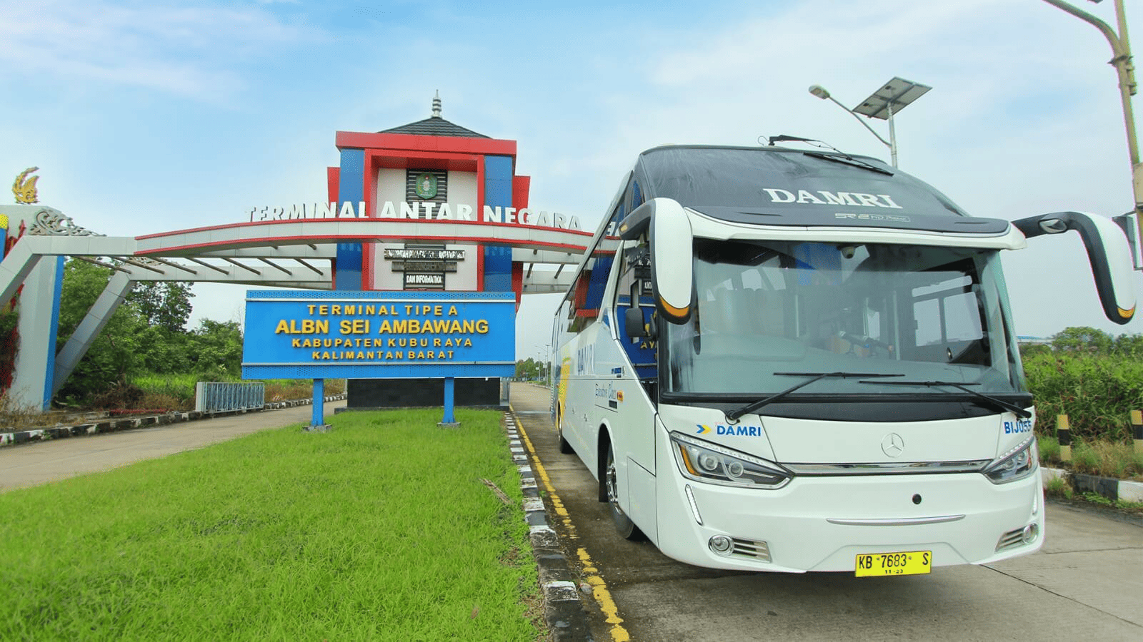 Situs Resmi Perum DAMRI
